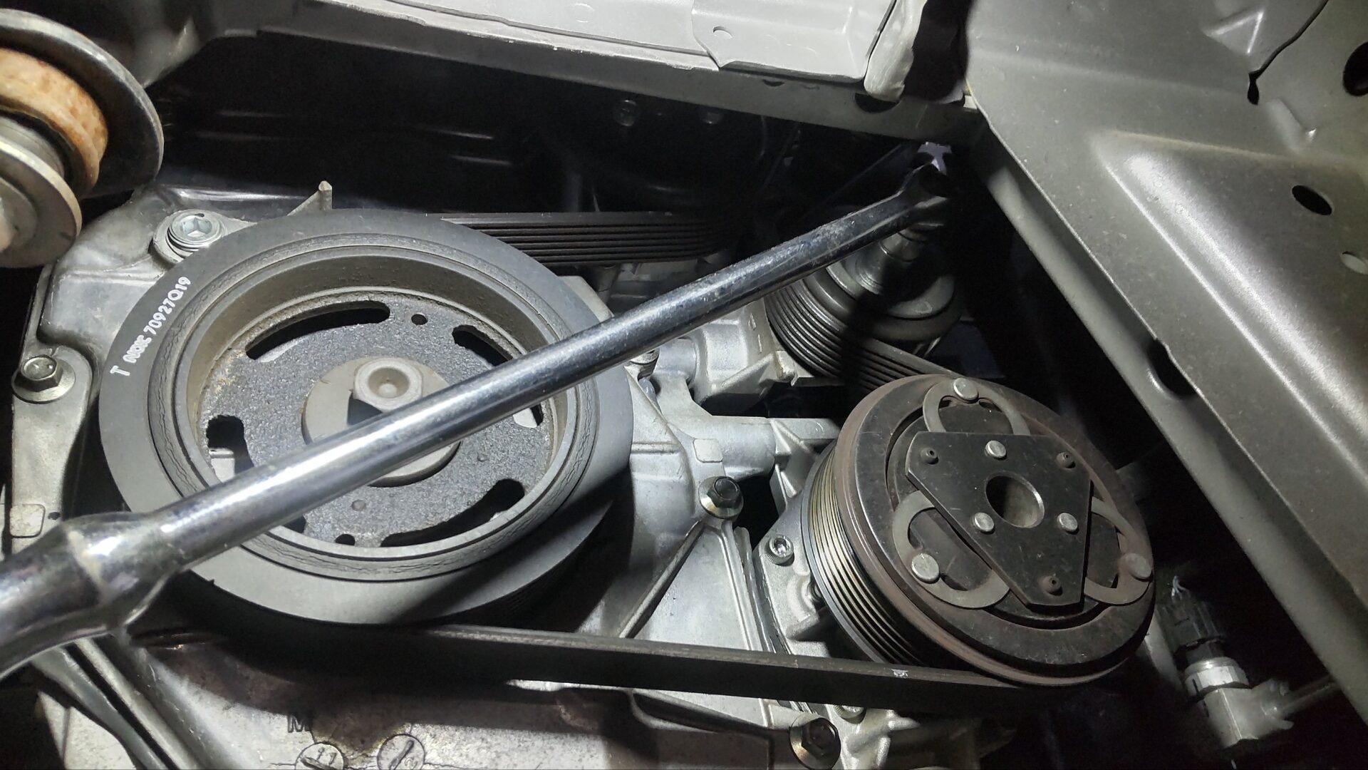 NV200/VM20/ベルト交換作業/ベルト鳴き