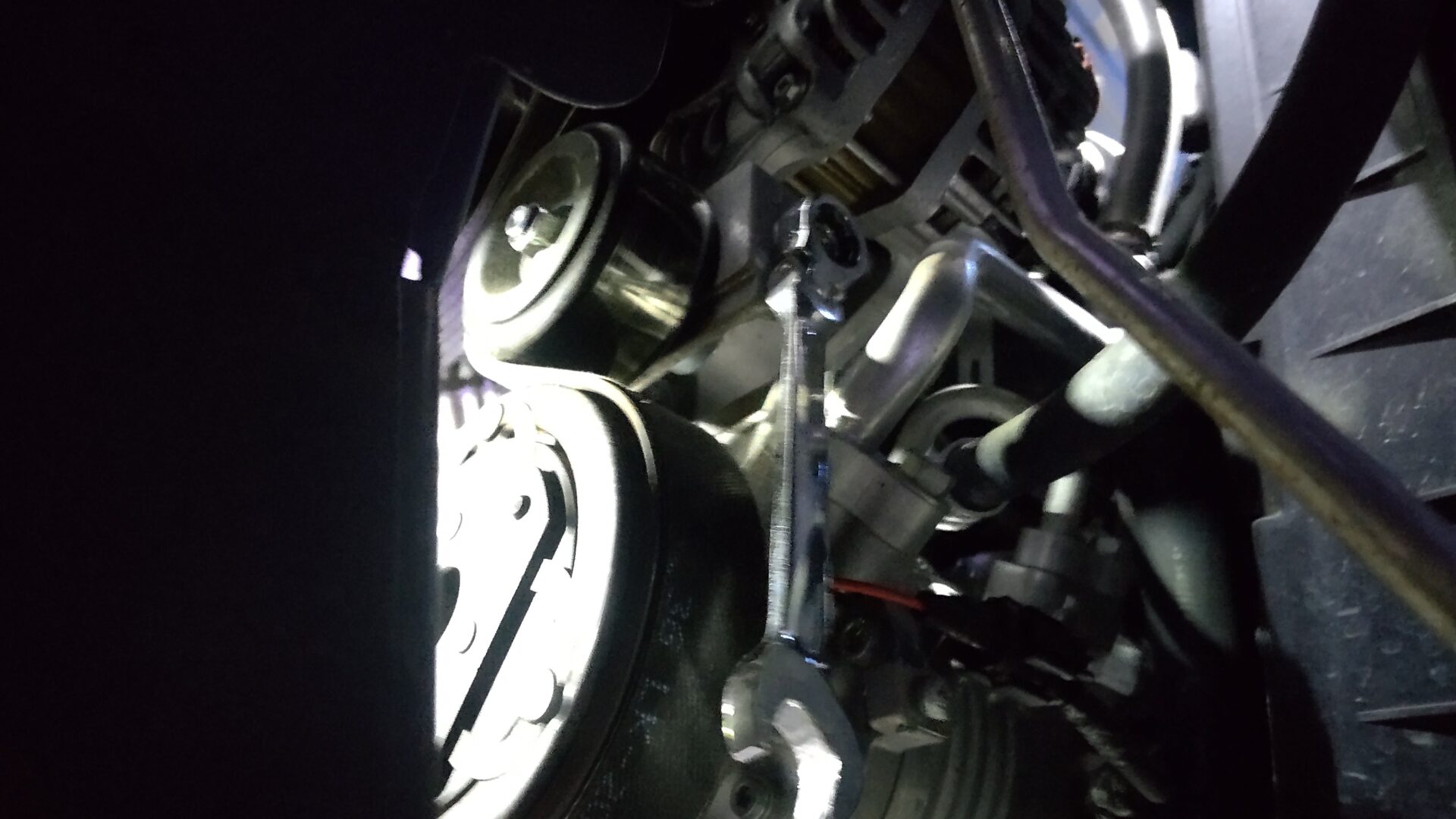 NV200/VM20/ベルト交換作業/ベルト鳴き